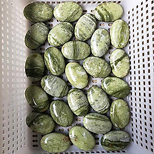 Fekuar Oval Green Jade Palm Stone, Polished Worry Pocket Massage Stones Healing Crystal for Therapy Geometry Chakra Balancing