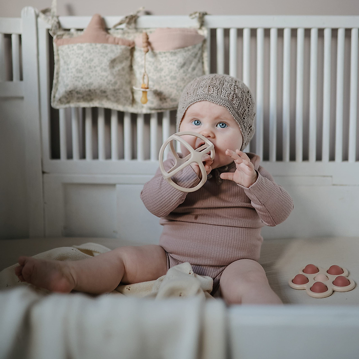 mushie Silicone Baby Teether Ball Toy (Dried Thyme)