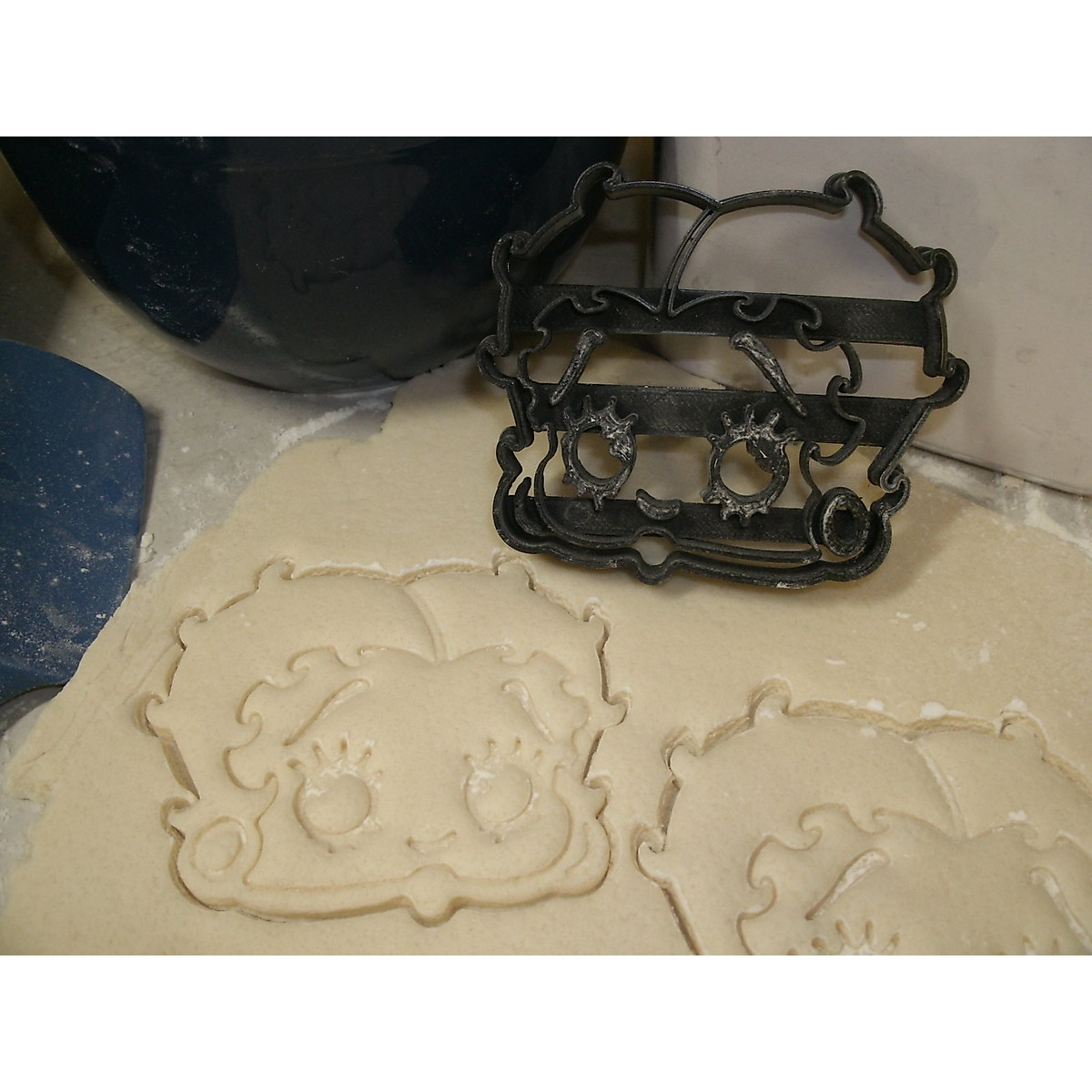 BETTY BOOP TV SHOW BLACK AND WHITE CARTOON CHARACTER COOKIE CUTTER MADE IN USA PR772