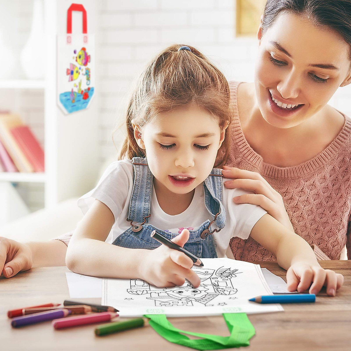 18 Pieces Coloring Goodie Bags Reusable Party Favor Bags Graffiti Goodie Bags Color Your Own Art Goodie Bags for Birthday Party Celebration Tea Party Wedding DIY Crafts