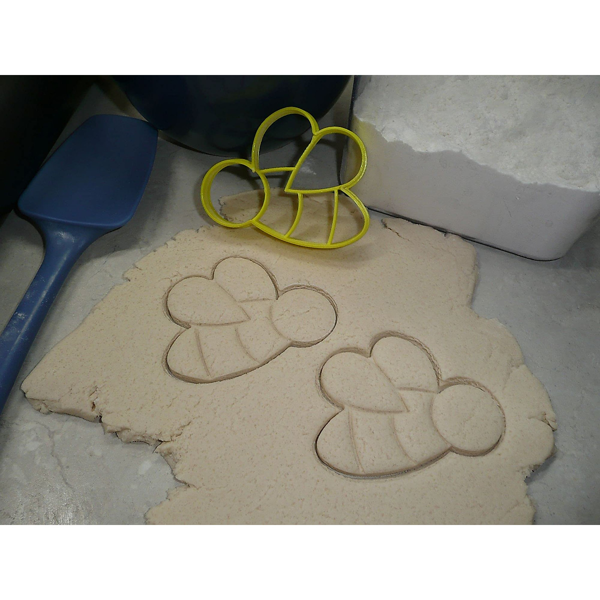 WINNIE THE POOH ADVENTURE THEME BALLOON HUNNY HONEY POT SET OF 4 COOKIE CUTTERS MADE IN USA PR1064