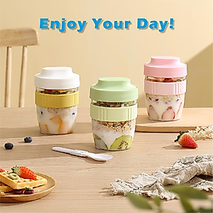 daasigwaa Breakfast On The Go Cups, Overnight Oats Containers With Lid And Folding Spoon, Take And Go Yogurt Cereal Snack Parfait Salad Containers For Lunch, Fruit & Vegetable Jar, 20 oz(Pink)