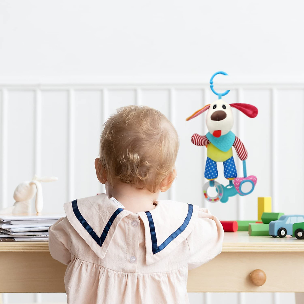 SHLOYIRE Baby Stroller Rattle Toy, Soft Baby Rattle Toys, Hanging Rattle Clip On Car Seat and Baby Stroller for Infants, Sensory Plush Animal Toys for Newborn Baby Girls and Boys (Dog & Fox)