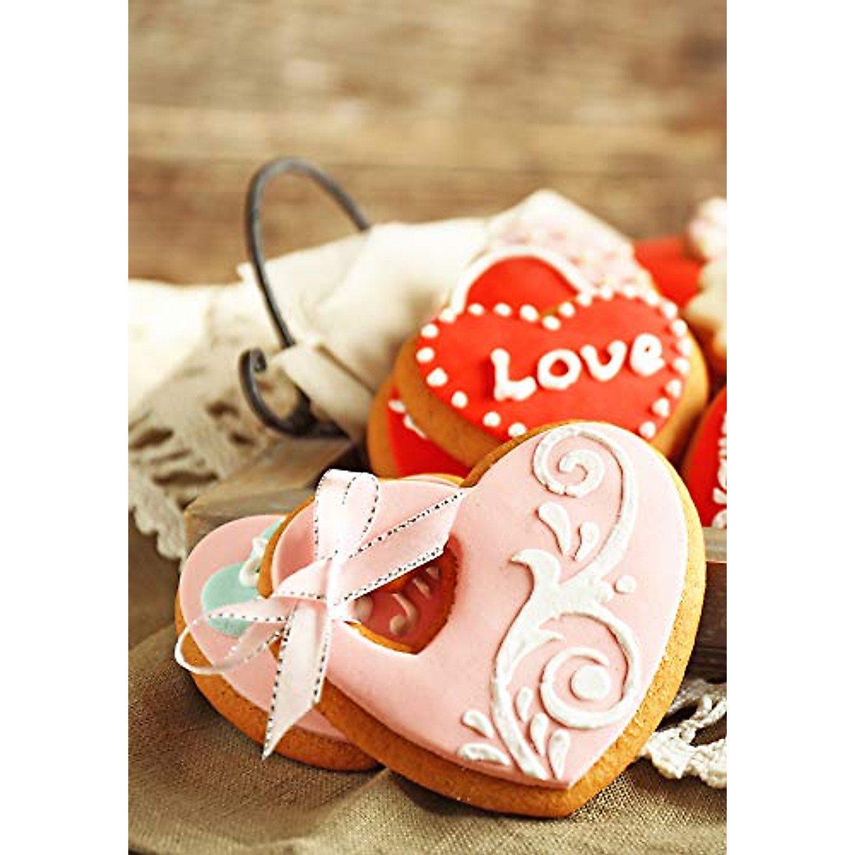Fox Run Heart Shaped Cookie Cutters, 5-Piece Set with Storage Tin Included, Stainless Steel