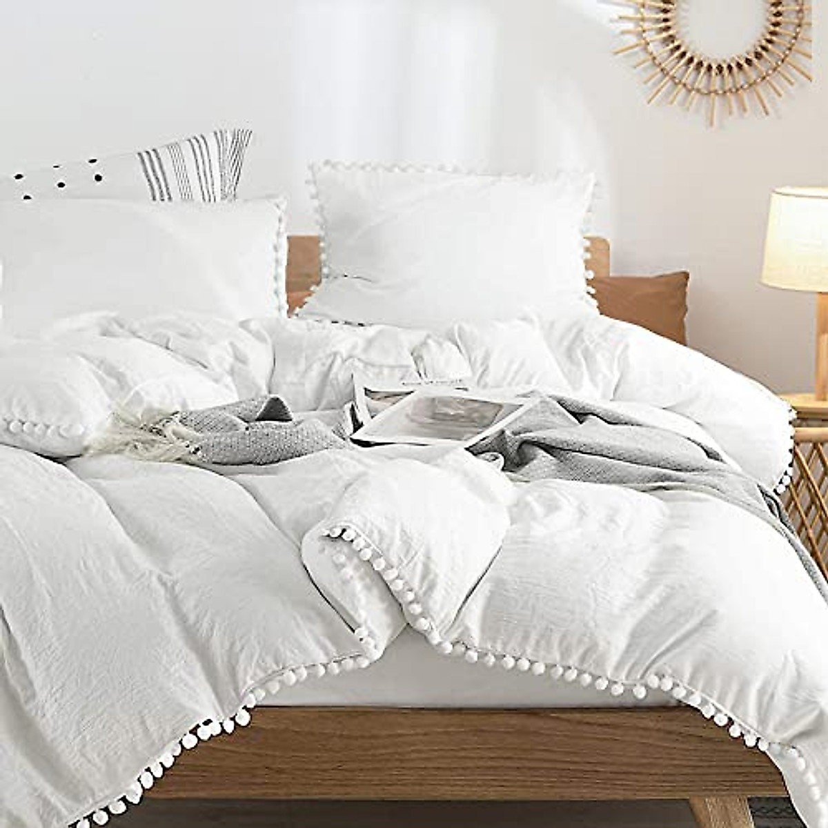 ETDIFFE White Duvet Cover King Size, 3 Piece Cute Boho Farmhouse Microfiber Bedding Comforter Cover Set with Pom Fringes, Soft and Lightweight