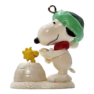 Winter Fun With Snoopy 17th In Series - 2014 Hallmark Keepsake Miniature Ornament