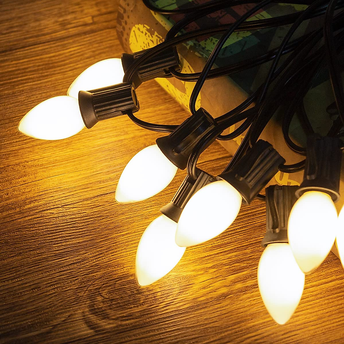 Sphoon C7 Candelabra Led Light Bulbs, Small Night Light Bulb, 0.6 Watt Equivalent 7W Incandescent, E12 120V Lamp, Warm White 2700K Nightlight Replacement Bulb for Window Candle & Chandeliers, 5 Pack