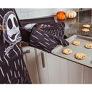 Disney The Nightmare Before Christmas Jack Skellington Kitchen Oven Mitt Glove