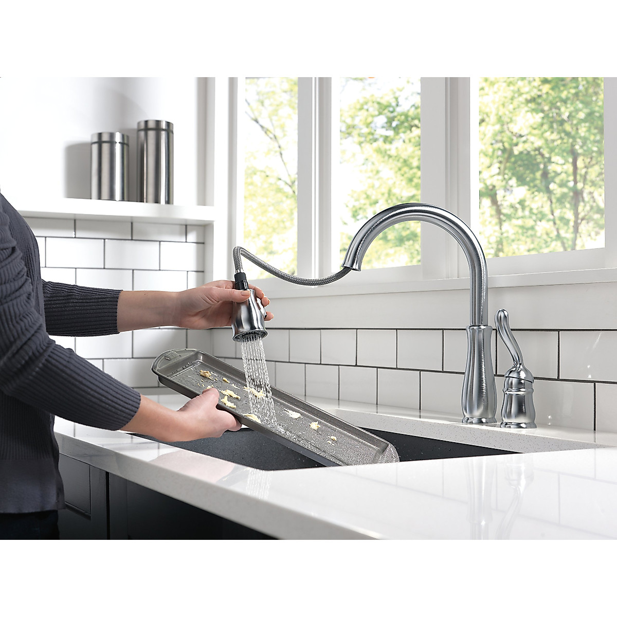 Delta Faucet Leland Brushed Nickel Kitchen Faucet, Kitchen Faucets with Pull Down Sprayer, Kitchen Sink Faucet with Magnetic Docking Spray Head, Arctic Stainless 978-AR-DST, 1.8 GPM Water Flow