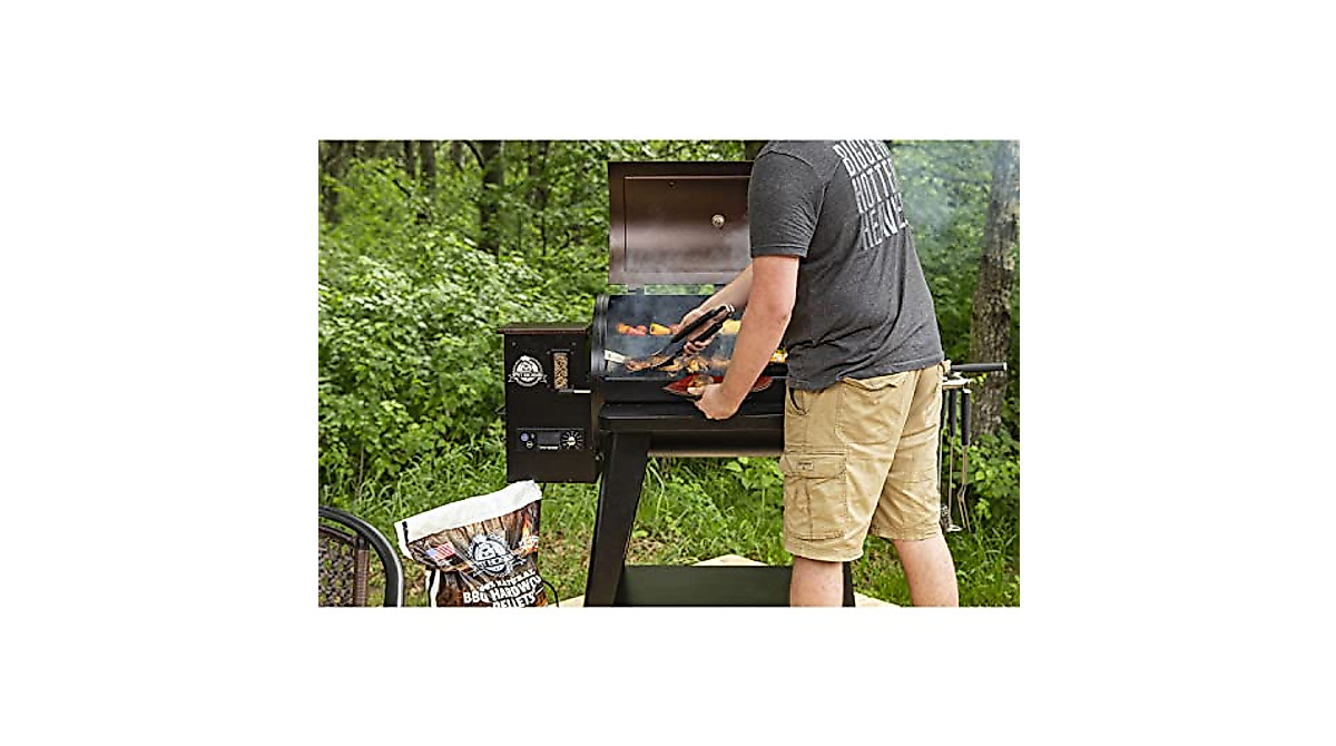 Pit Boss PB820D3B Wood Pellet Grill: 8-in-1 Versatile BBQ