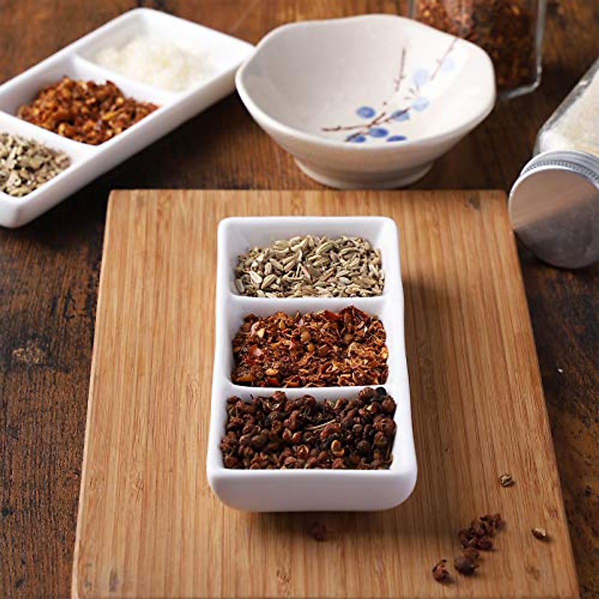 Cabilock Dipping Sauce Plate 4pcs 5Inch 2- Compartment Sauce Dishes Divided Seasoning Dish White Ceramic Appetizer Serving Tray Snack Dishes for Dish Soy Sauce Japanese Prep Dishes