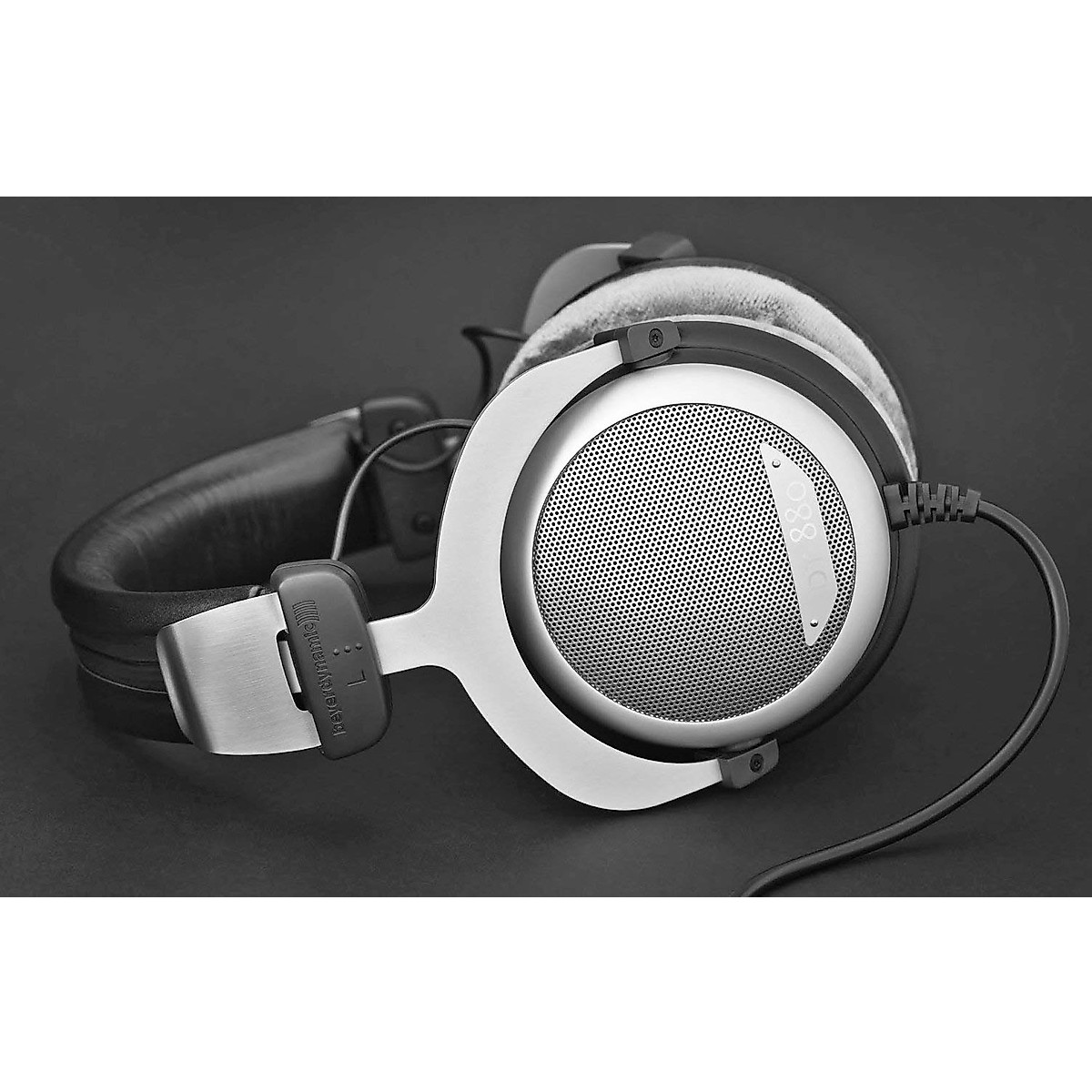 beyerdynamic DT 880 Premium Edition 32 Ohm Over-Ear-Stereo Headphones. Semi-Open Design, Wired, high-end, for Tablet and Smartphone