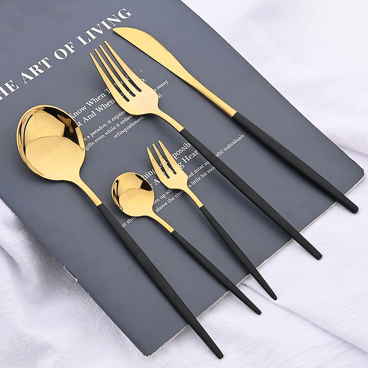 JANKNG 6Pcs Black Gold Dinner Forks 18/0 Stainless Steel Forks Set for Home Kitchen and Restaurant, Mirror Finished, Dishwasher Safe (8.46-Inch, SeT Of 6)