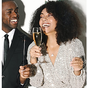 YOOE Triangle Origami Paper Airplane Necklace,Geometric Paper Plane Necklace Simple Triangle Paper Airplane Necklace for Women Couple (Silver)