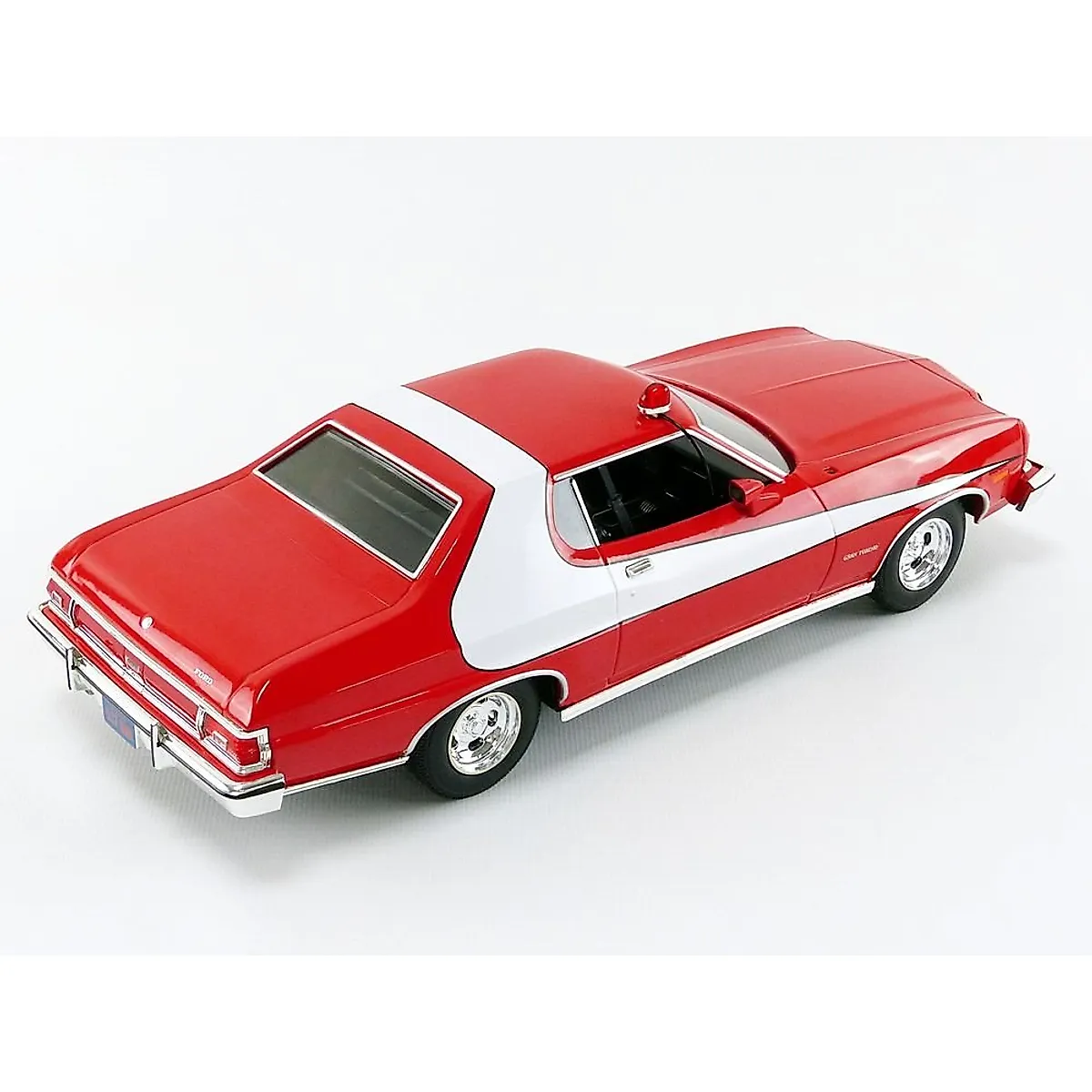 Greenlight Collectibles Artisan Collection - Starsky and Hutch (TV Series 1975-79) - 1976 Ford Gran Torino (1:18 Scale) Vehicle