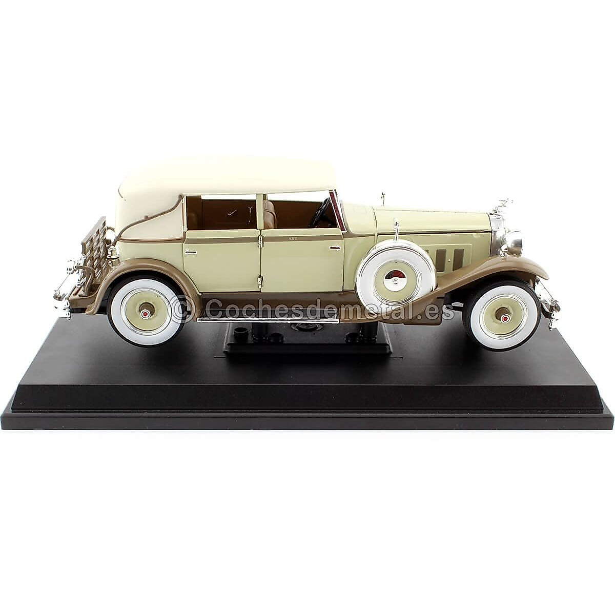 1930 Packard Brewster Tan and Coffee Brown 1/18 Diecast Model Car by Signature Models 18103