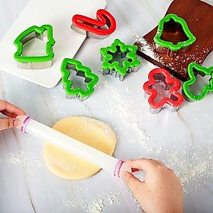 JOYIN 13 Pcs Stainless Steel Christmas Cookie Cutters with Comfort Grip 3.5í plus a Rolling Pin for Large Holiday Cookies, Snowflake Cookies, Gingerbread Man Cookies, Christmas Party and Baking Gift
