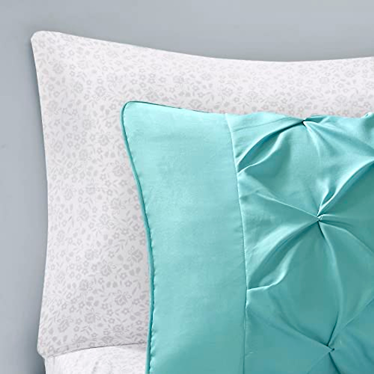 Intelligent Design Complete Bed In A Bag Casual Boho Comforter with Sheet Set Decorative Pillow, All Season Bedding Set, Queen, Vinnie Aqua 8 Piece