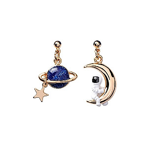 Creative Cartoon Astronaut Stud Earrings Asymmetric Spaceman Star Moon Drop Earrings Cute Blue White 3D Astronaut Planet Charm Jewelry for Women (Blue)