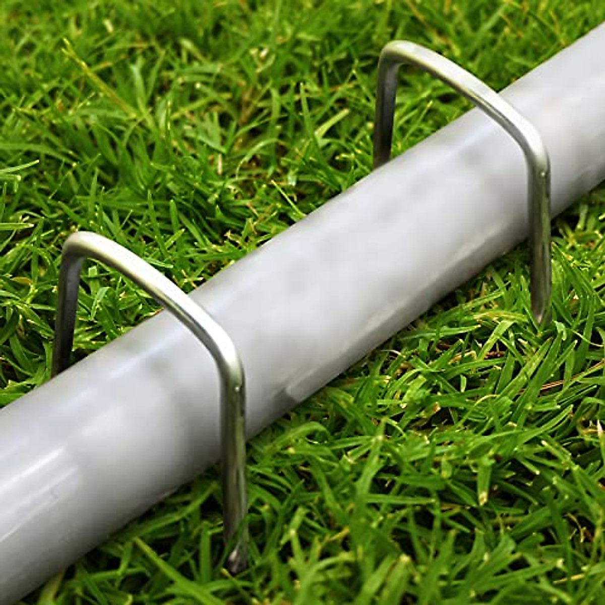 Zevlux Landscape Staples 4 Inch 50Pcs 12 Gauge Garden Stakes, Heavy Duty Galvanized Garden Staple for Fences, Lawns, Weed Barriers, and Landscape Fabrics, Netting, Irrigation Hose, Floor Mats (4inch)