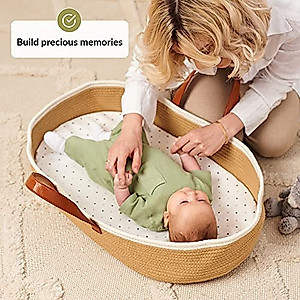Moses Basket for Babies with Muslin Blanket | Changing Basket for Baby Dresser | Portable Basket for Your Baby’s Needs | Baby Changing Basket with Pad | Woven Basket for Travel & Nursery