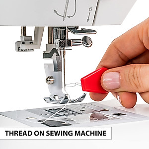 SINGER 00056 Plastic Needle Threaders, 3-Count