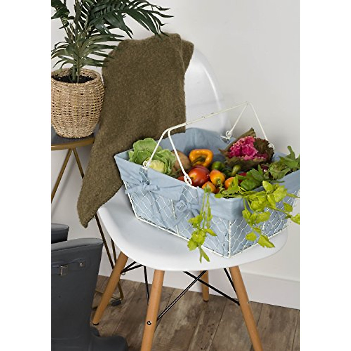 DII Farmhouse Chicken Wire Egg Basket, Storage Baskets with Liner, Aqua, 16x12x7.88"