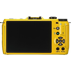Pentax Q7 12.4MP Mirrorless Digital Camera with 3-Inch LCD - Body Only (Yellow) (OLD MODEL)
