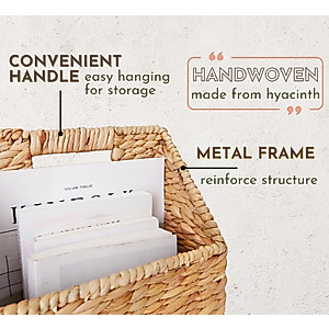 CHI AN HOME Wicker Hanging Storage Baskets, Set of 2 Hanging Wall Baskets, Mail Baskets for Wall, Hanging Baskets for Organizing Files, Books, Accessories