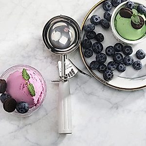 New Star Foodservice 34745 Commercial-Grade Thumb Press Food Disher/Ice Cream Scoop, 18/8 Stainless Steel, 4.67 oz, Size 6, White