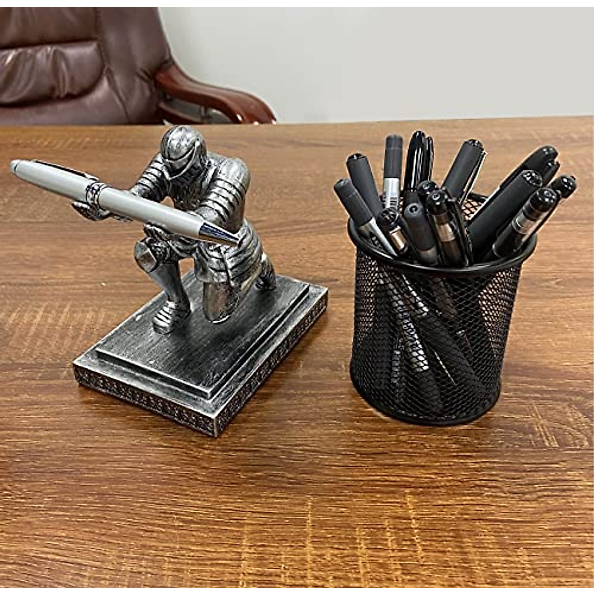 Ofiedx Executive Knight Pen Holder with a Pen Personalized Desk Accessories Decor Home Office Cool Pen Stand Iron