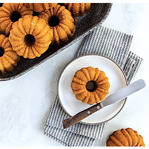 Nordic Ware Platinum Collection Anniversary Bundtlette Pan