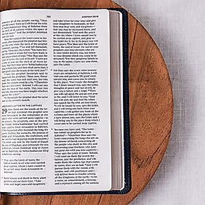 NKJV, Value Thinline Bible, Large Print, Turquoise Leathersoft, Red Letter, Comfort Print: Holy Bible, New King James Version