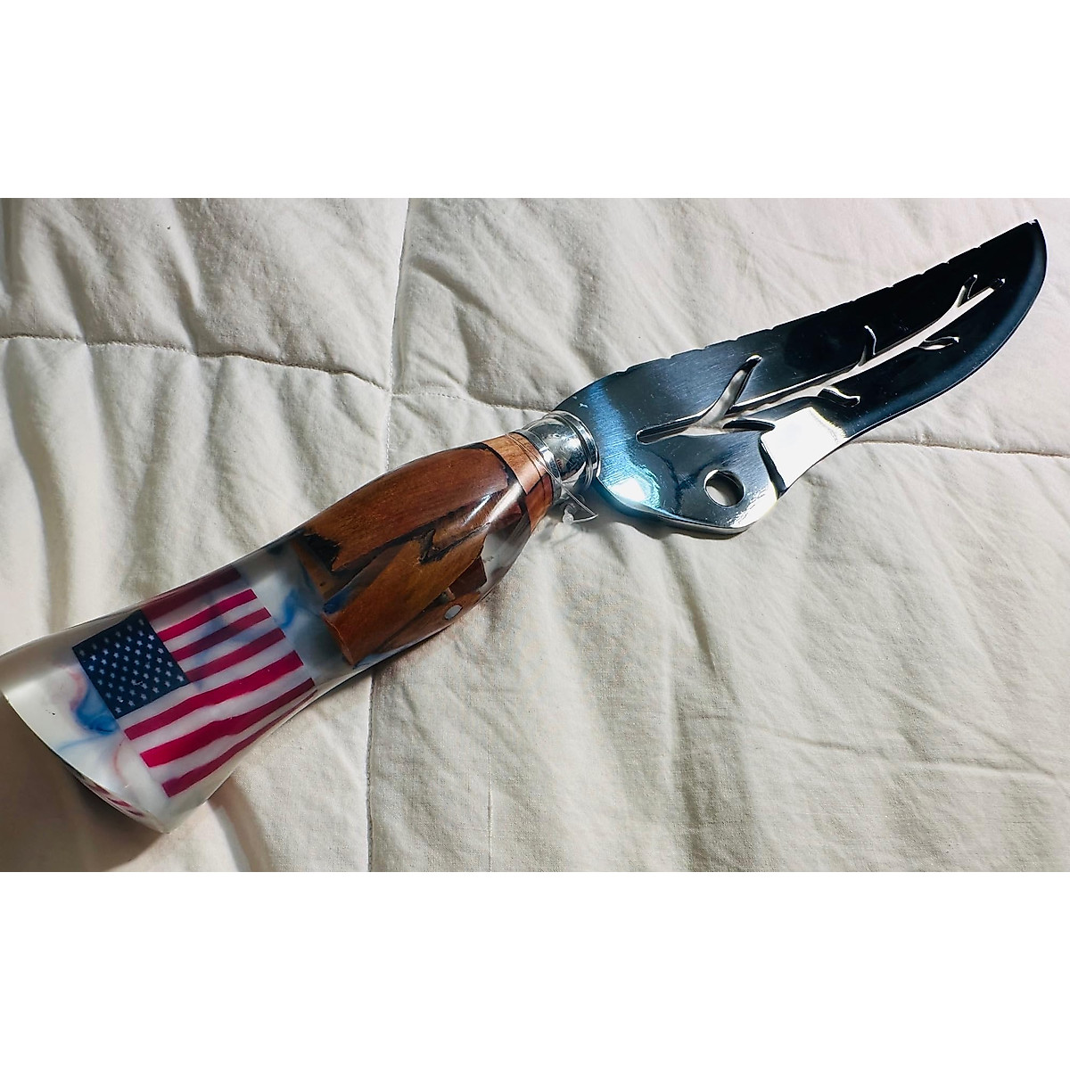 Silver Knife - Blade work of art - Made in Brazil - American Style Handle