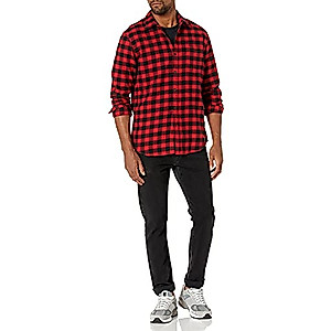 Amazon Essentials Men's Flannel Shirts Long Sleeve, Slim-Fit Button Down Plaid, Black Red Buffalo Plaid, Large