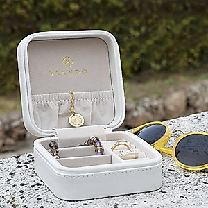 Vlando Small Travel Jewelry Box Organizer - Faux Leather Storage Case for Rings Earrings Necklace - Best Gifts Choice for Girls Women, Pearl White