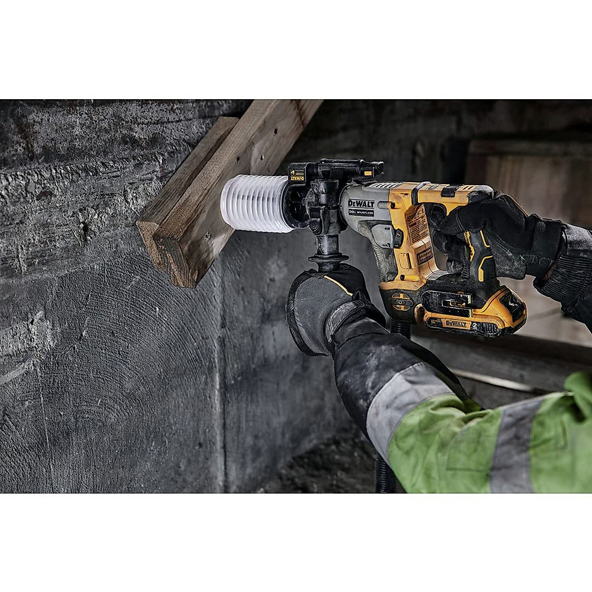 DEWALT ATOMIC 20V MAX* Cordless Rotary Hammer Kit (DCH172D2)