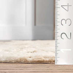 NuLOOM Iraida Contemporary Faux Cowhide Area Rug, 3' 10" x 5', Off-white