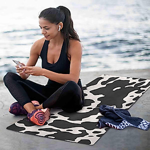 GOODOLD Cow Texture Black Yoga Mat, 71 x 26 Inch Non-slip Yoga Mats Folding Travel Exercise Mat Indoor Outdoor Gym Pilates with Storage Bag for Women Men