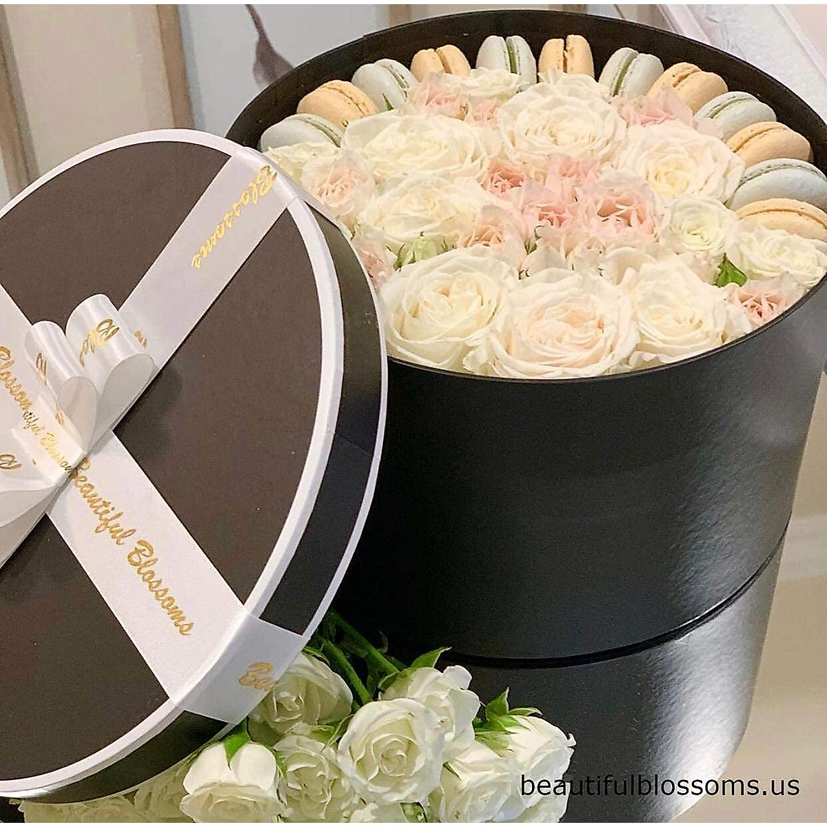 UNIKPACKAGING Premium Quality Round Flower Box, Gift Boxes for Luxury Flower and Gift Arrangements, Set of 3 pcs (L/M/S) (Black with White Rim)