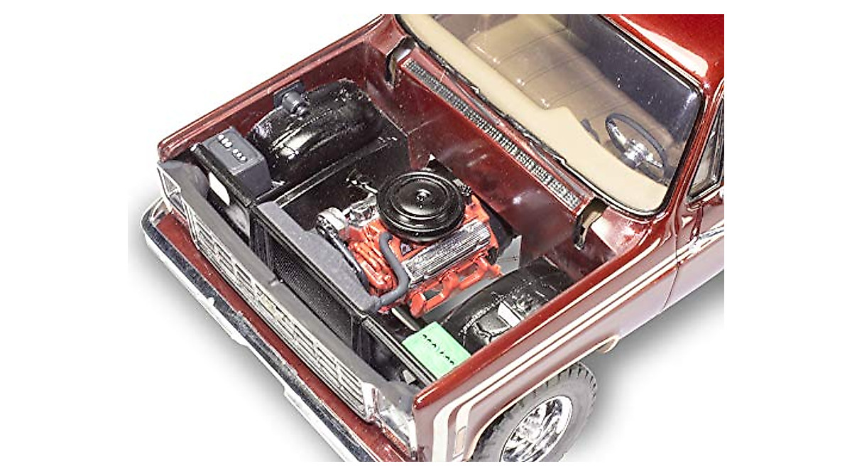 Revell 1:24 Scale 1976 Chevy Stepside Model Kit - Challenging & Realistic
