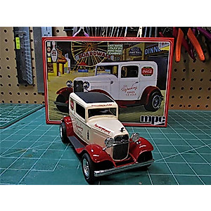 1932 Ford Sedan Delivery Coca Cola 1:25 Scale MPC Plastic Car Kit
