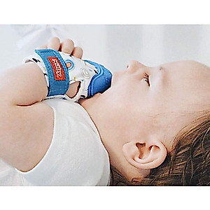 Nuby Soothing Teething Mitten with Hygienic Travel Bag, Blue Penguins, 1 Count (Pack of 1)