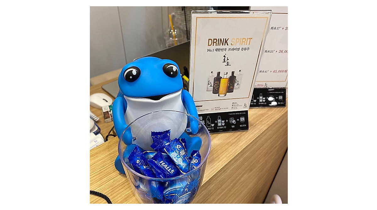 Jinro Soju Frog Figurine & Mixing Glass - 360ml