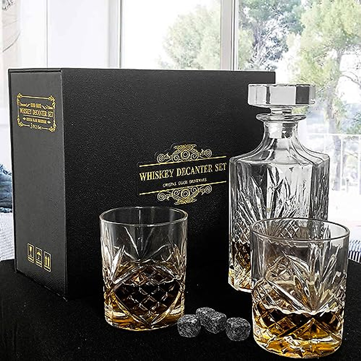 CHRHZN Whiskey Decanter Set - Gifts for Men Crystal Bourbon Decanter Set, Scotch Decanter Set,Whiskey Decanter with 2 Glasses in Gift Box, Gifts for Fathers, Brothers, Bosses, Husbands
