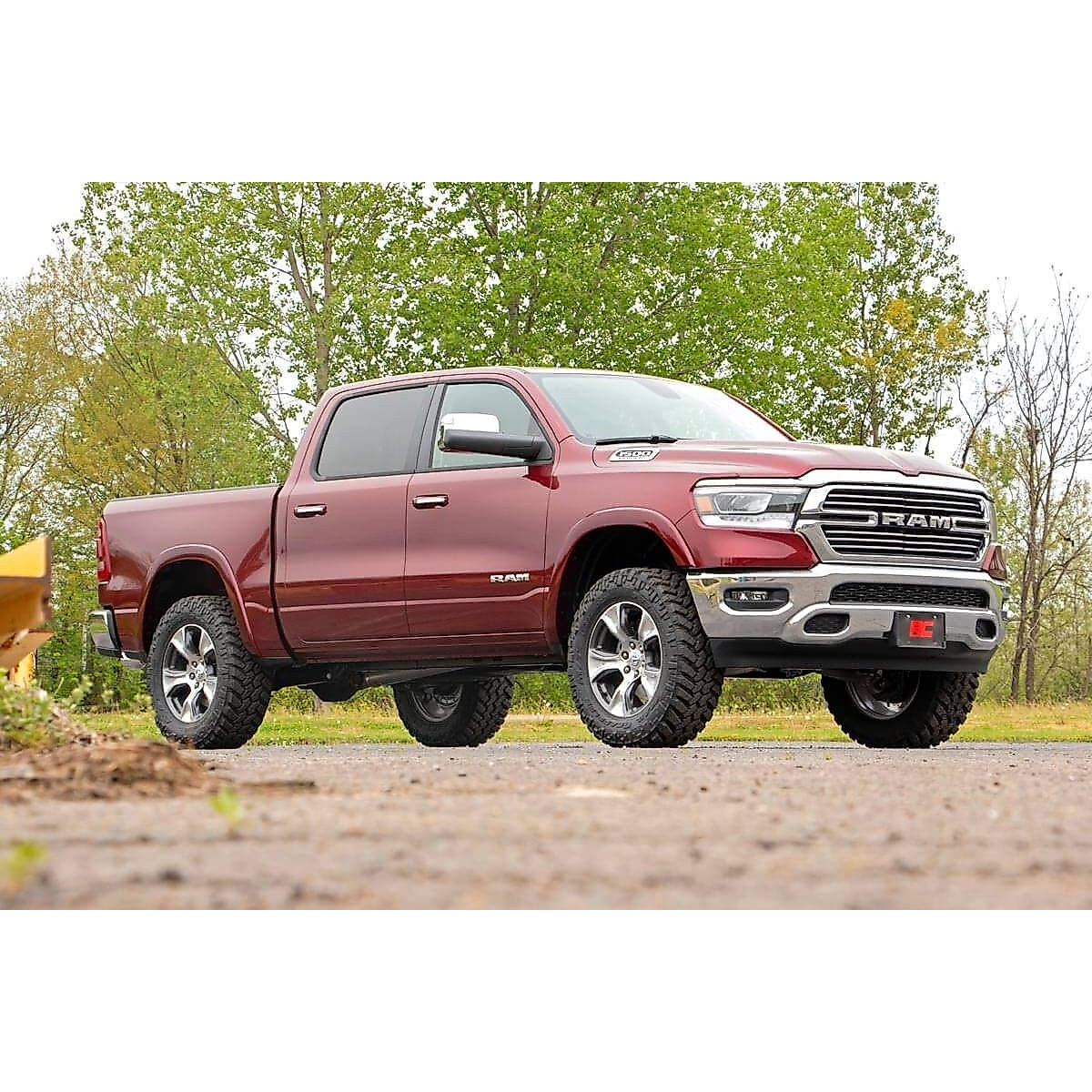 Rough Country 3.5" Lift Kit w/N3 Struts & Shocks for 19-24 Ram 1500 4WD - 31431