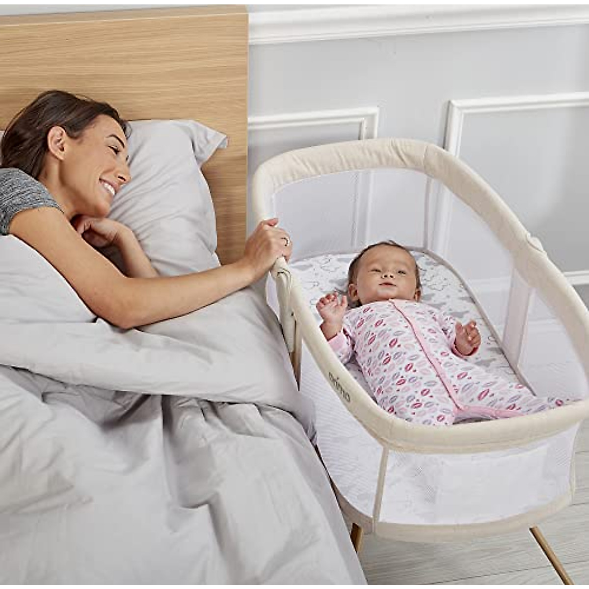 Primo Little Cloud Gliding Bassinet, Portable Folding Bassinet with Travel Bag and Removable Canopy
