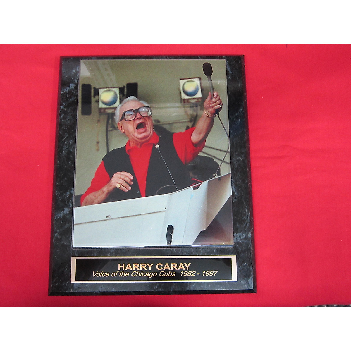 Cubs Harry Caray Collector Plaque w/8x10 Color Photo