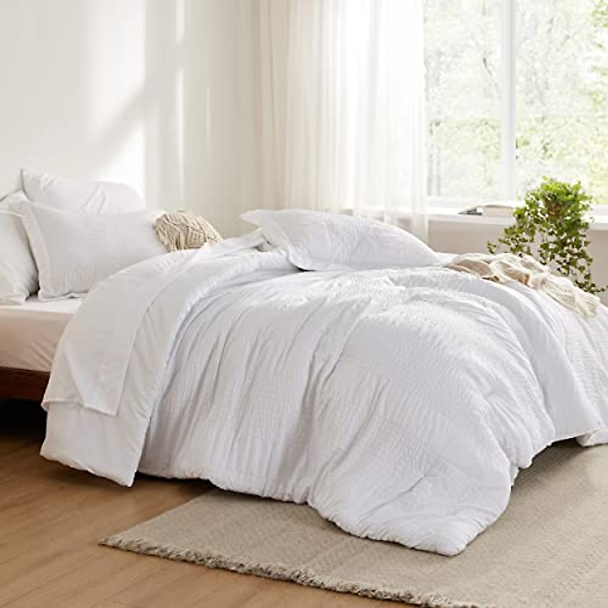 Bedsure White King Size Comforter Set - Bed in a Bag King 7 Pieces Stripes Seersucker Bedding Set, Soft Lightweight Down Alternative Comforter, King Bed Set (White, King)
