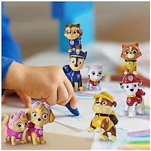 Paw Patrol, Kitty Catastrophe Gift Set with 8 Collectible Toy Figures, for Kids Aged 3 and Up